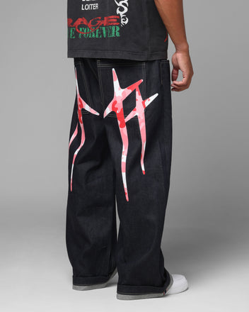 NEW ARRIVALS . | Loiter